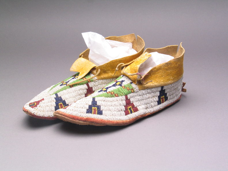 Ways Of Seeing Exhibiting American Indian Art The Pomona College