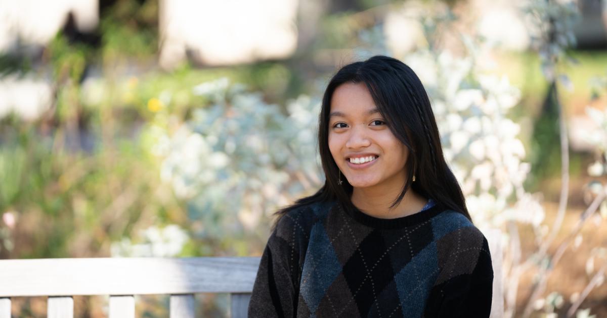 Zoe Dorado ’27 a National Youth Poet Laureate Finalist | Pomona College ...